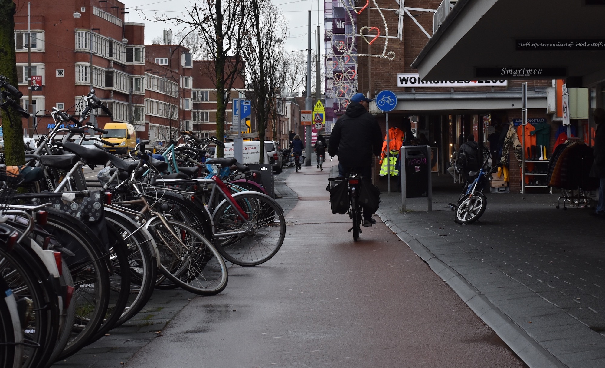 Photo-essay: The Three S's of Dutch Cycling - Mobycon