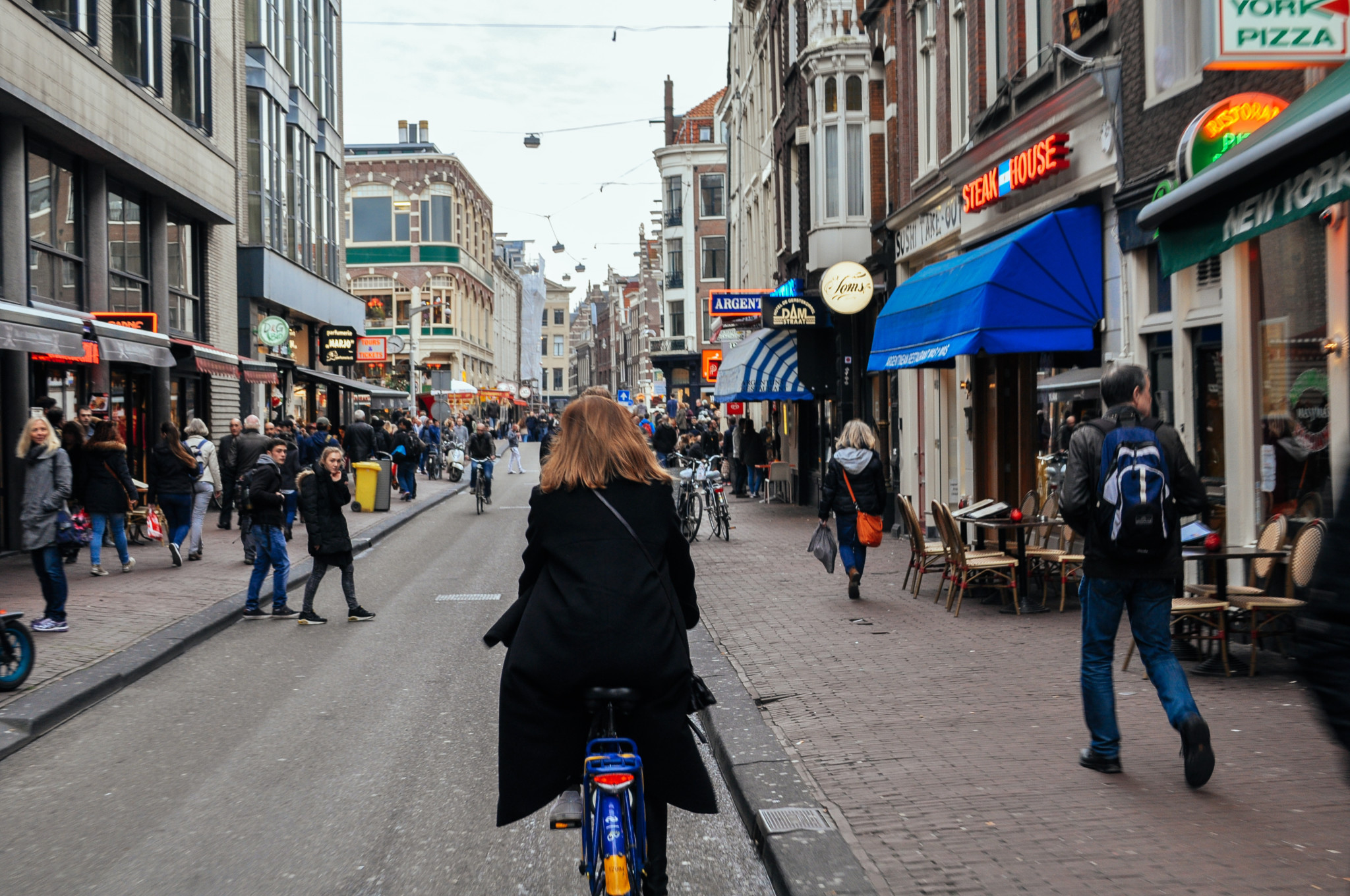 Design streets from the outside-in - Mobycon